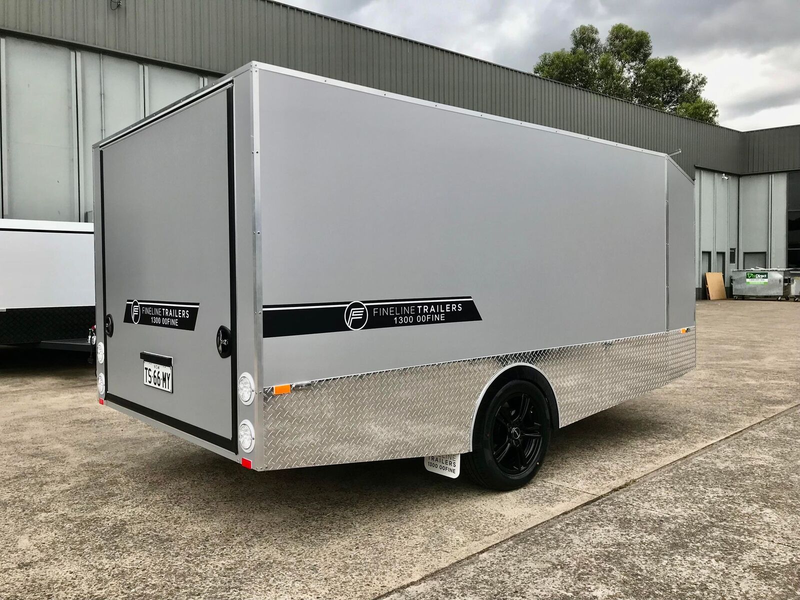 Aluminium Composite Panel Silver Matt / White Gloss 1500 x 4050 x 3mm - Fineline Trailers