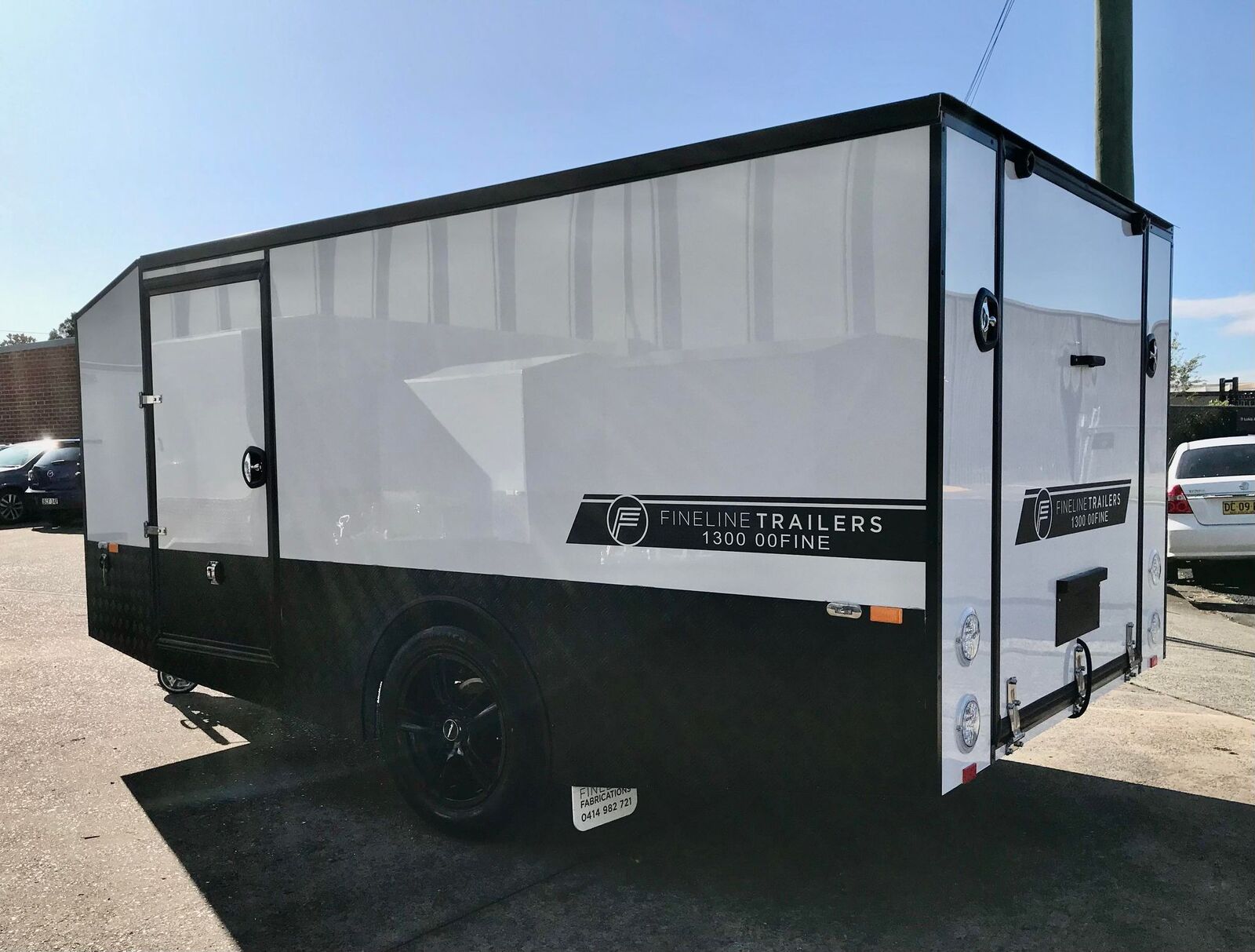 Aluminium Composite Panel White Gloss / Satin 1500 x 3000 x 3mm - Fineline Trailers